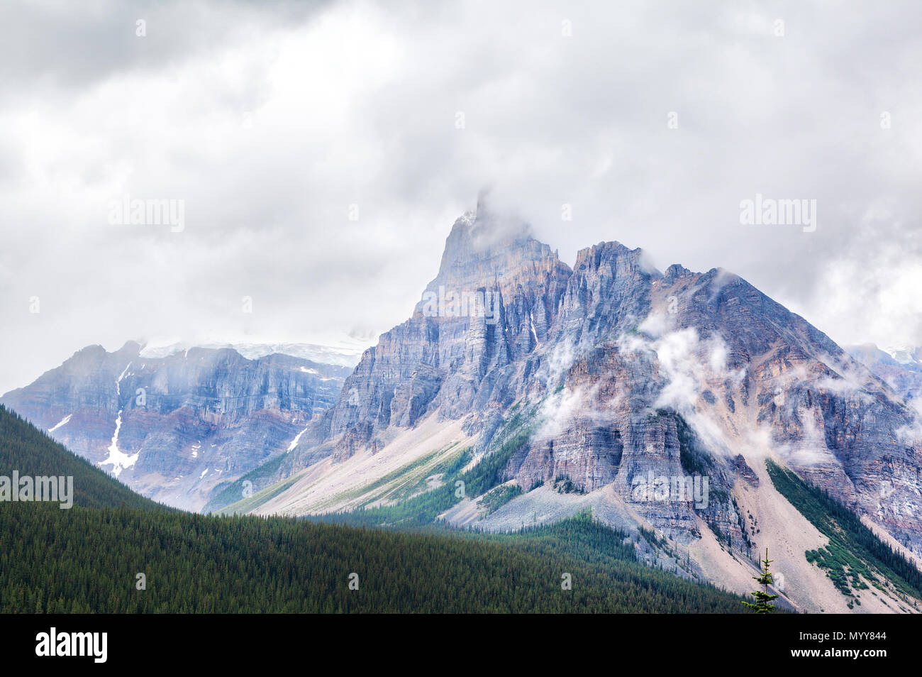 Moraine deposits on the glaciers of Mount Lefroy and Mount Victoria can ...