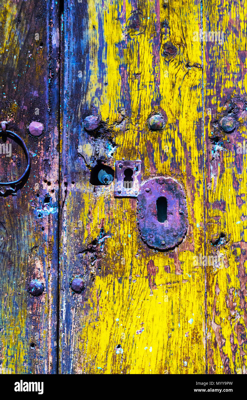 old door lock, aged metal door, home security, vintage Stock Photo - Alamy