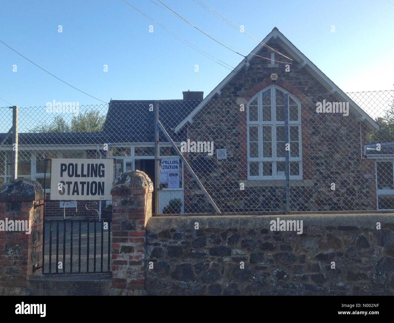 Election station hi-res stock photography and images - Alamy