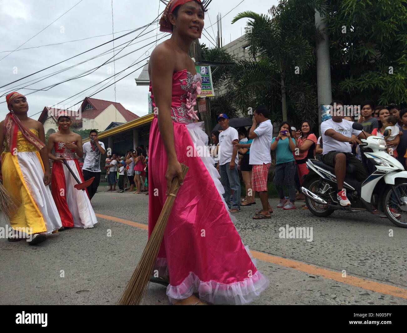 Minalin, Pampanga, Philippines. 01st Jan, 2016. 'Aguman Sandok' which ...