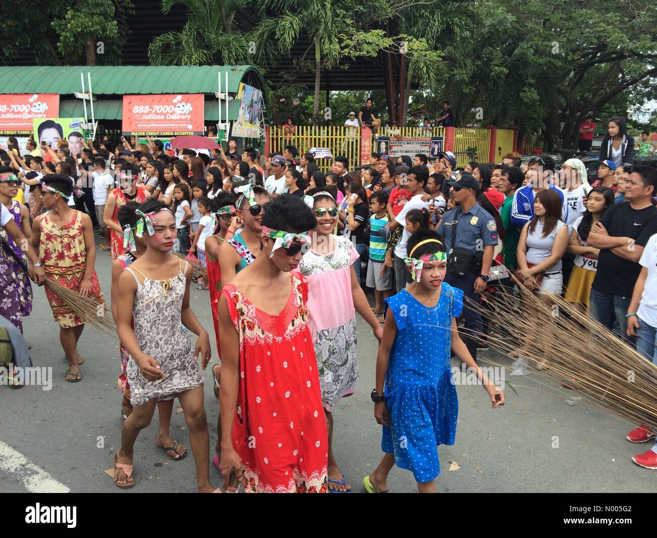 Minalin, Pampanga, Philippines. 01st Jan, 2016. 'Aguman Sandok' which ...