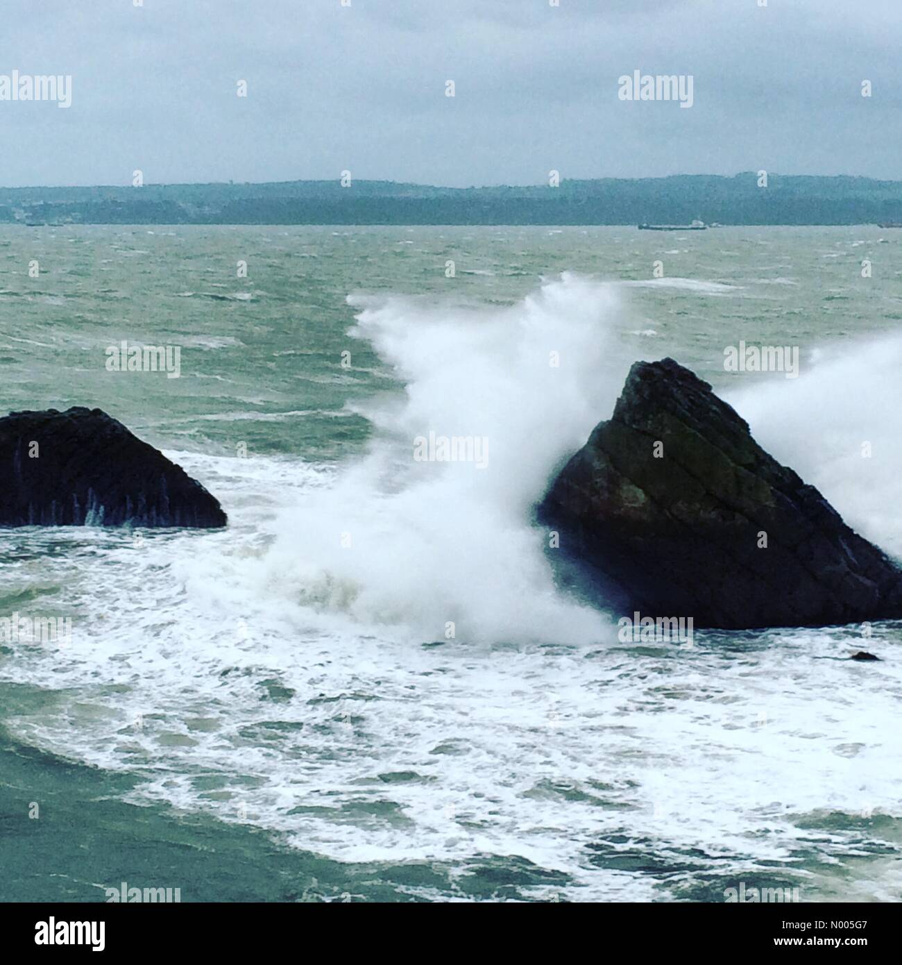 Torquay, Torbay TQ2BG, UK. 01st Jan, 2016. UK Weather New Years Day ...