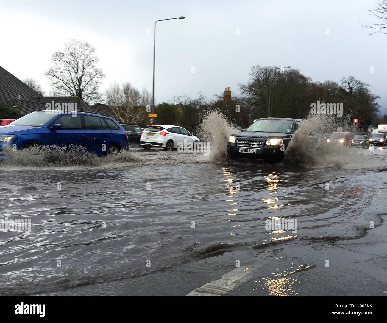 London Rd, Aylesford, Kent, UK. 11th Jan, 2016. A Land Rover Freelander ...