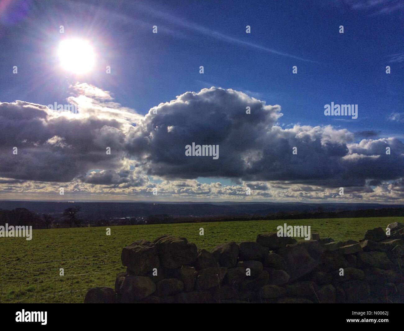 Lovely sunny day hi-res stock photography and images - Alamy
