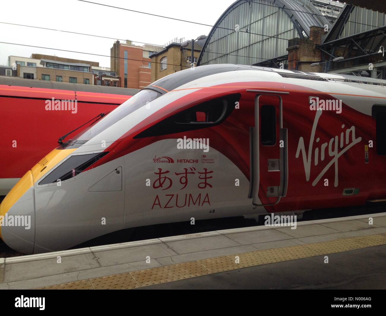 Hitachi azuma train virgin hi-res stock photography and images - Alamy