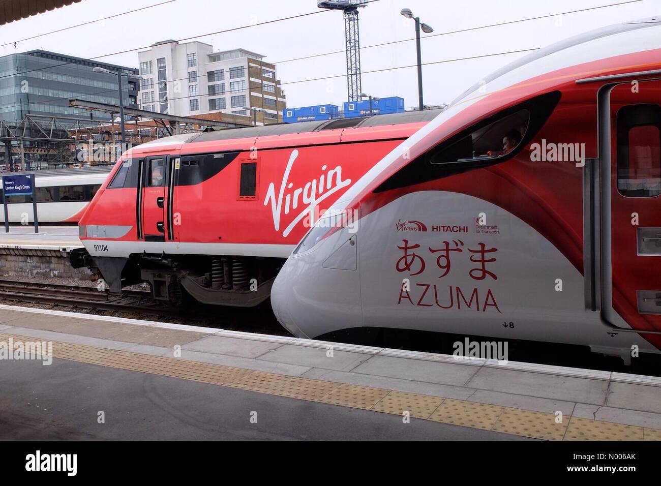 Virgin Azuma Train Stock Photos & Virgin Azuma Train Stock Images - Alamy