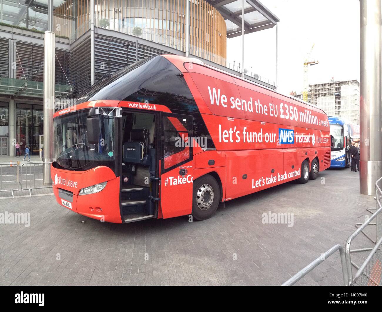 Wembley, Greater London, UK. 21st June, 2016. The Vote Leave Campaign ...
