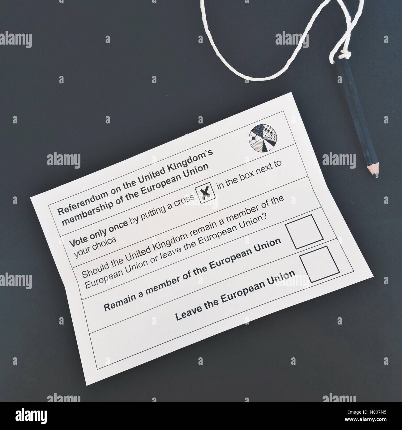 Eu referendum ballot paper hi-res stock photography and images - Alamy