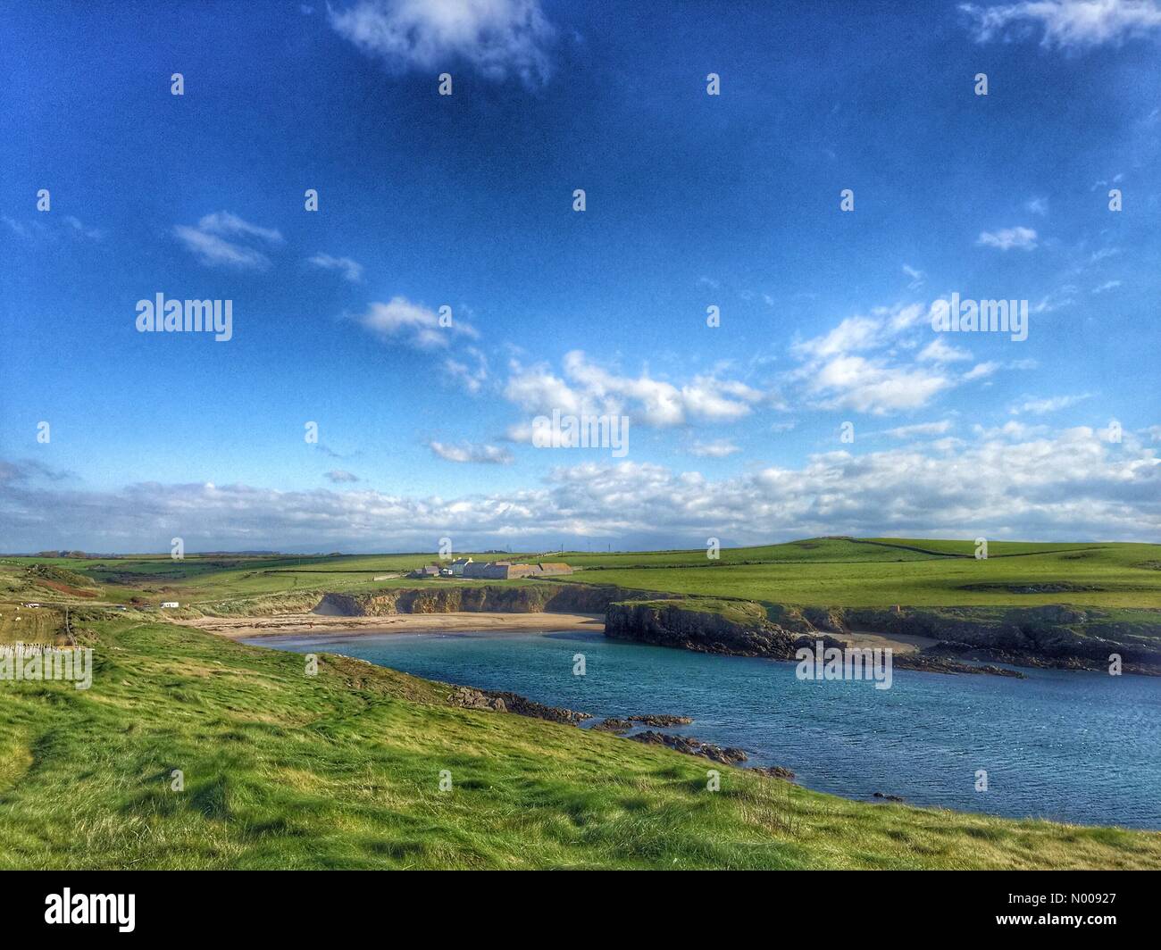 Ty Croes, UK. 23rd Oct, 2016. An empty Cable Bay, near Rhosneigr ...