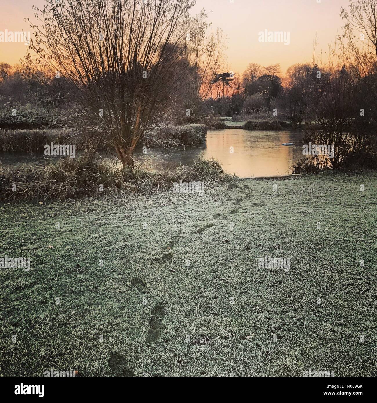 Enton hi-res stock photography and images - Alamy