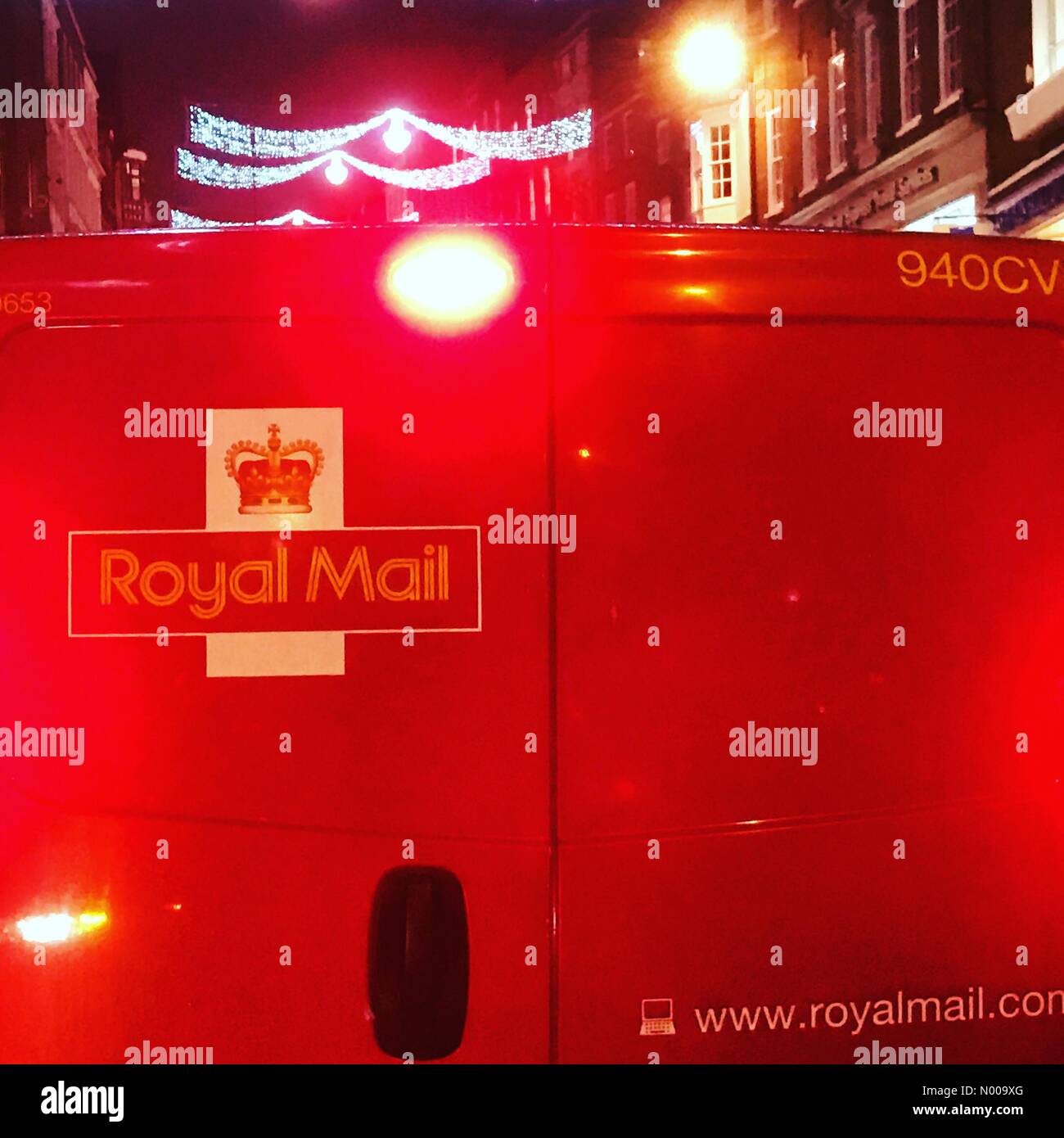 Guildford, UK. 19th Dec, 2016. Royal Mail Christmas strike, Guildford ...