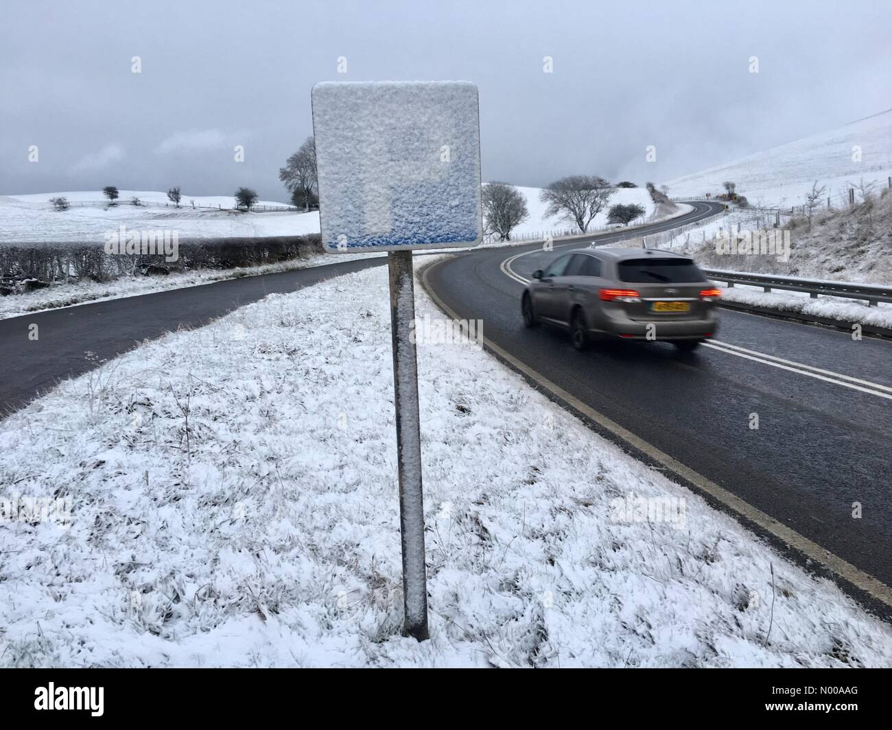 UK Weather Snow on the A44 road in the Cambrian mountains of Mid Wales ...