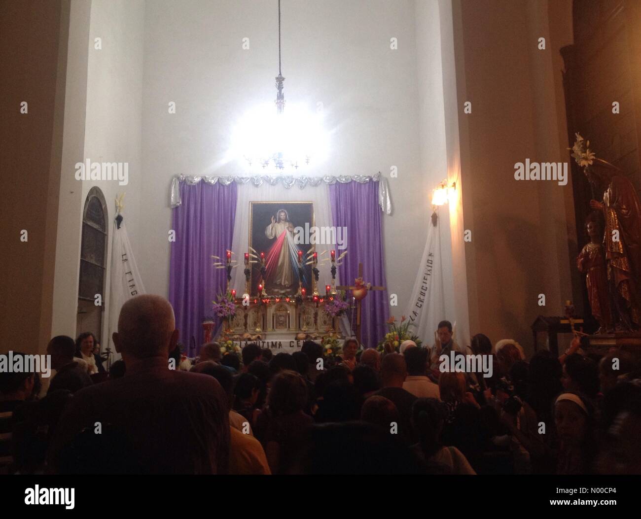 Caracas, Distrito Capital, Venezuela. 14th Apr, 2017. People inside ...