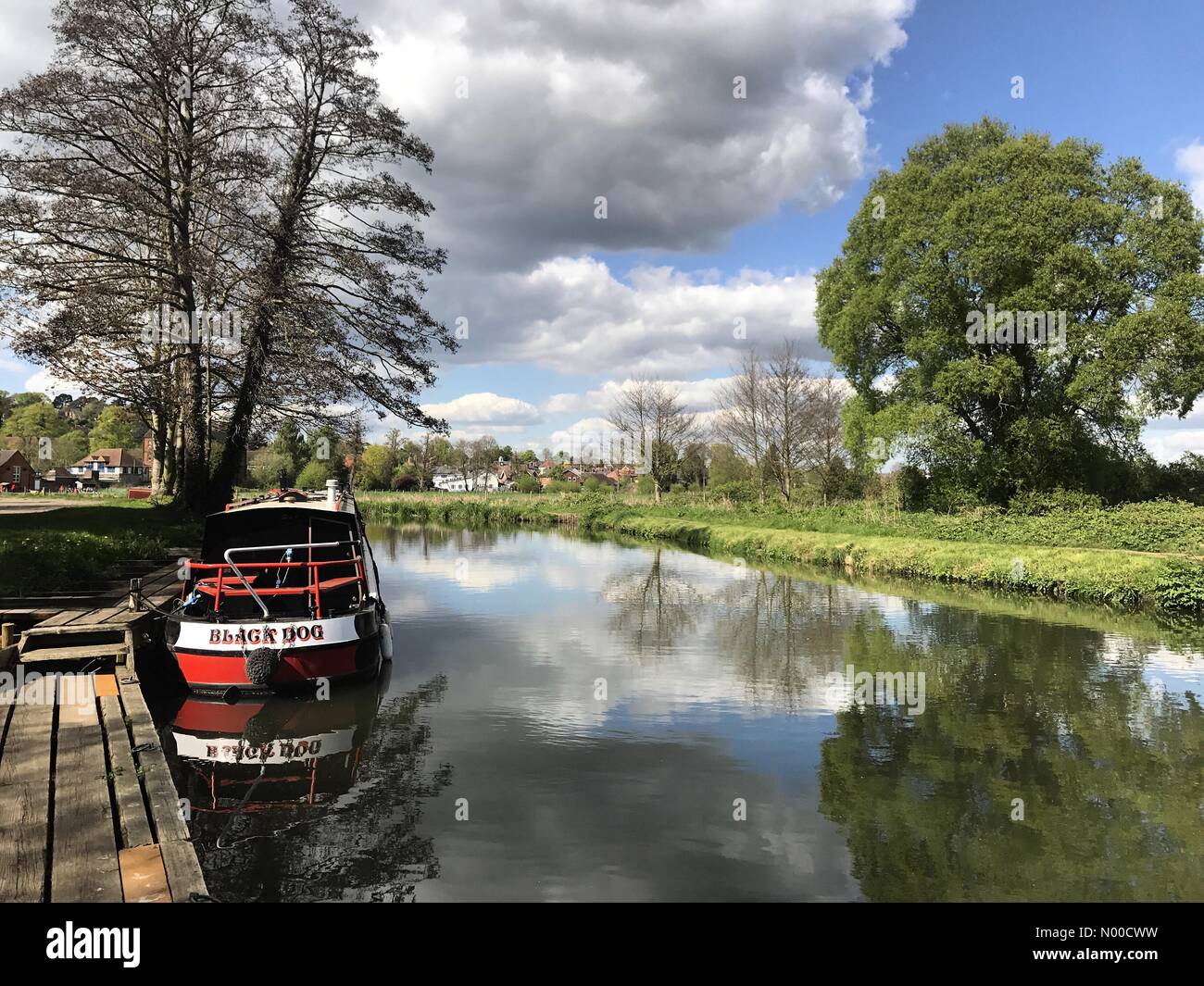 Godalming, UK. 18th Apr, 2017. UK Weather: Spring sunshine in Godalming ...
