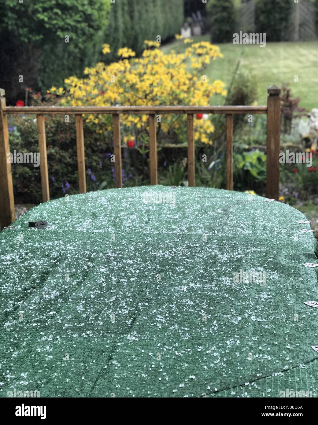Busbridge Ln, Godalming, UK. 26th Apr, 2017. UK Weather: Hailstorm over ...
