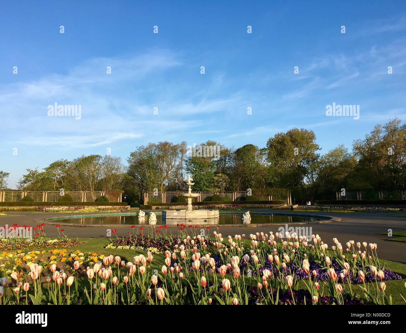 UK Weather: Sunny morning in Blackpool. Early morning clear blue sky ...