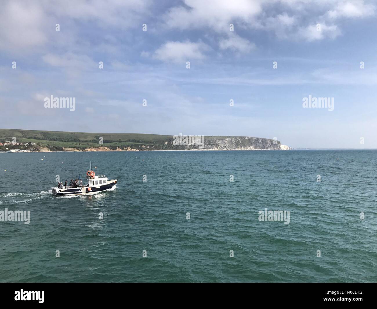 S W Coast Path, Swanage, UK. 10th May, 2017. UK Weather: Sunny in ...