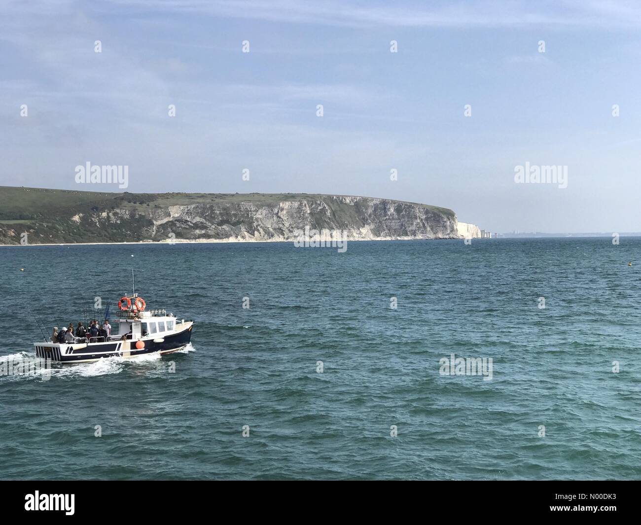 S W Coast Path, Swanage, UK. 10th May, 2017. UK Weather: Sunny in ...