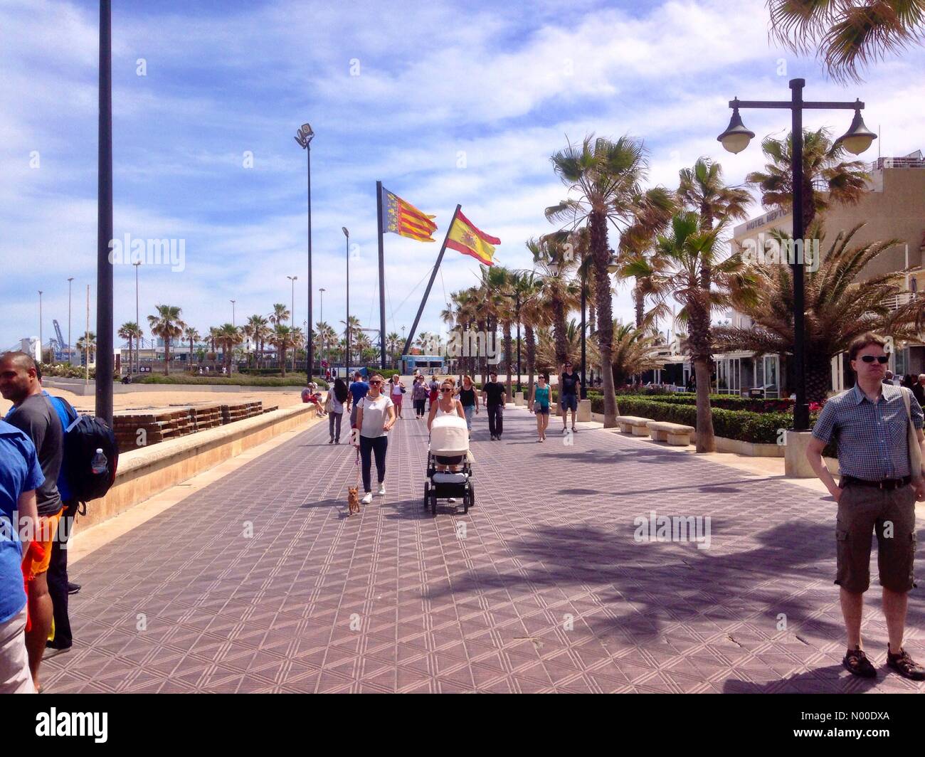 Hot weather spain hi-res stock photography and images - Alamy