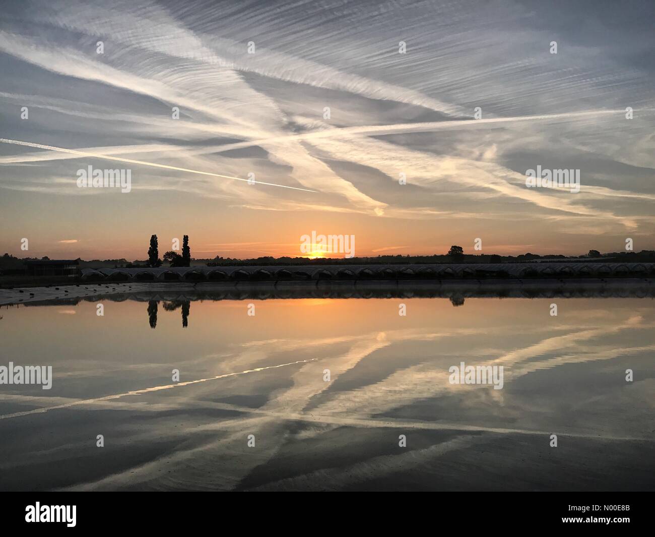Godalming, UK. 24th May, 2017. UK Weather: Sunrise over Godalming ...