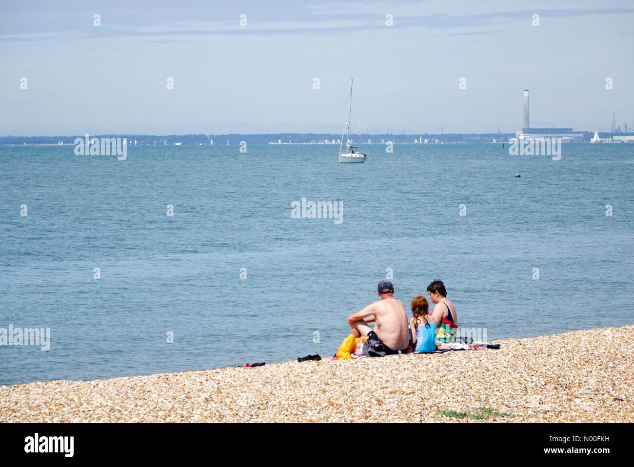 UK Weather: Hot and sunny in Gosport. Stokes Bay, Gosport. 07th July ...