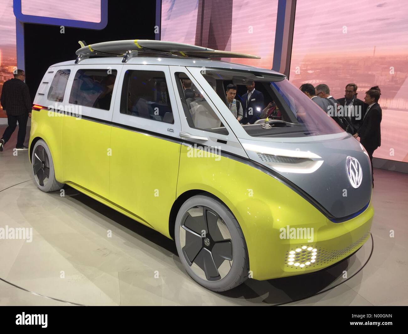 Electric vw buzz hi-res stock photography and images - Alamy