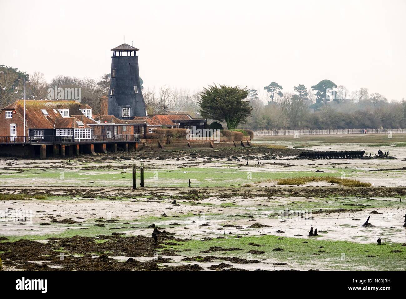 Langstone. Langstone Rd, Havant, Hampshire, UK. 09th January 2018. Cold ...