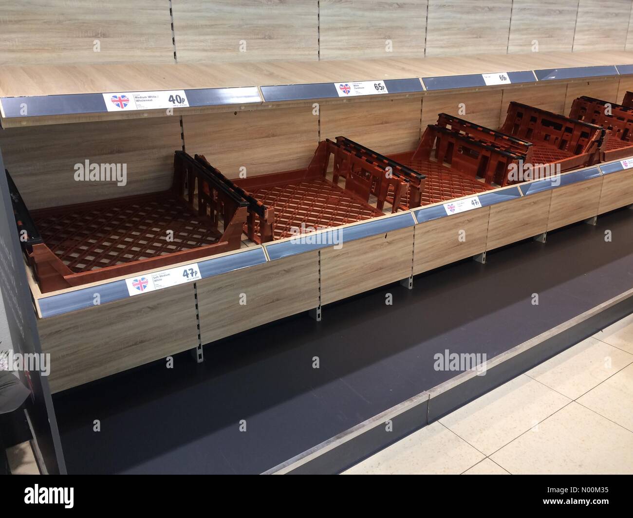 Lidl cardiff hi-res stock photography and images - Alamy