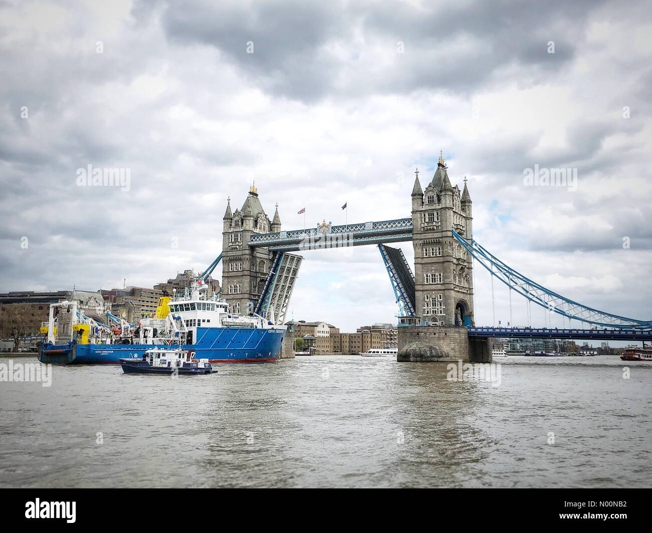 Rv Cefas Endeavour High Resolution Stock Photography and Images - Alamy