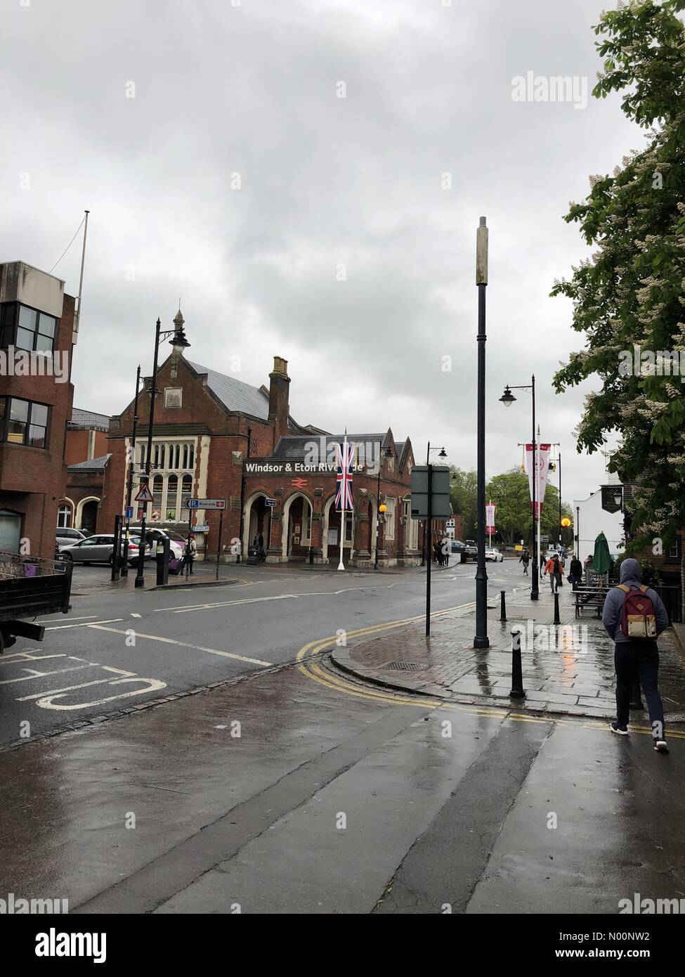 Windsor and eton riverside station hi-res stock photography and images ...