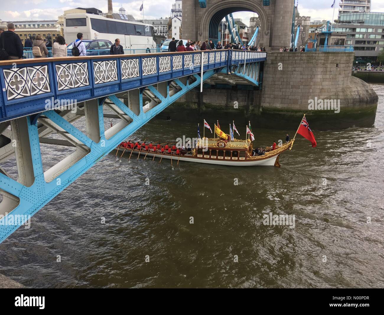 The tudor pull hi-res stock photography and images - Alamy