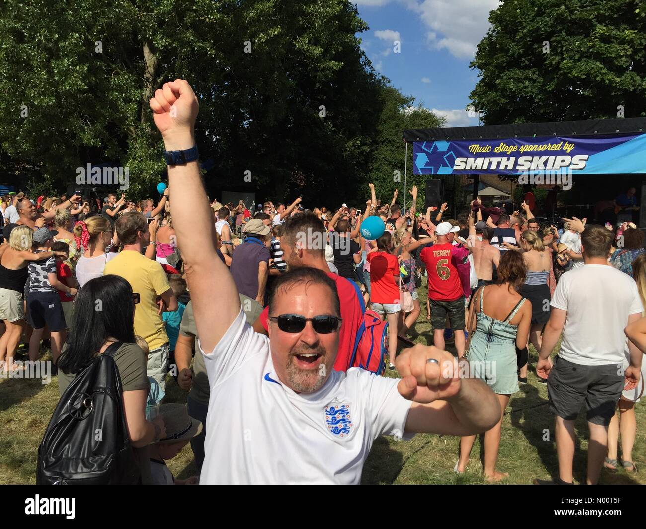 Footballl fans hi-res stock photography and images - Alamy