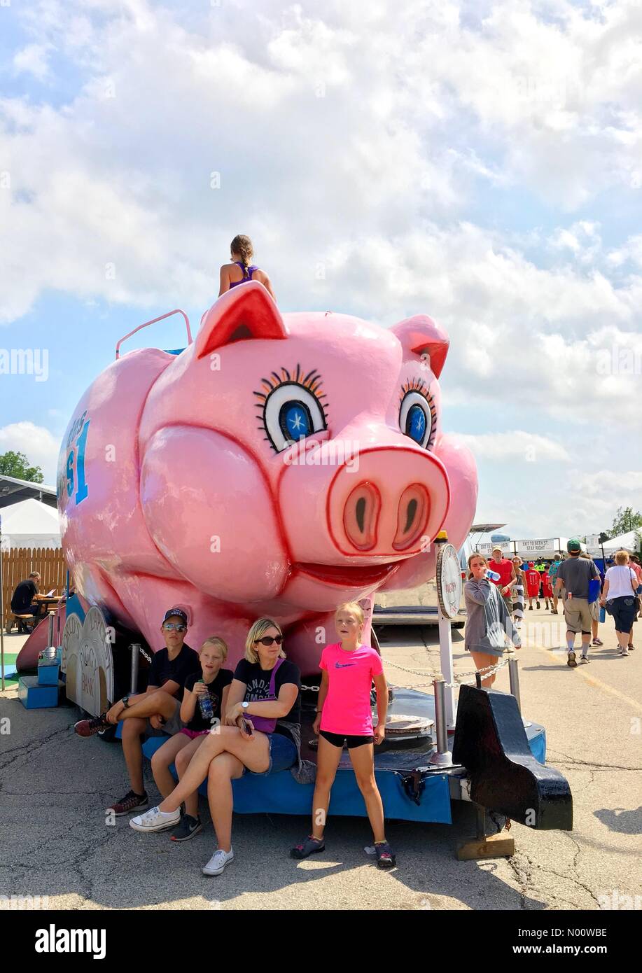 Giant fiberglass pig slide hi-res stock photography and images - Alamy