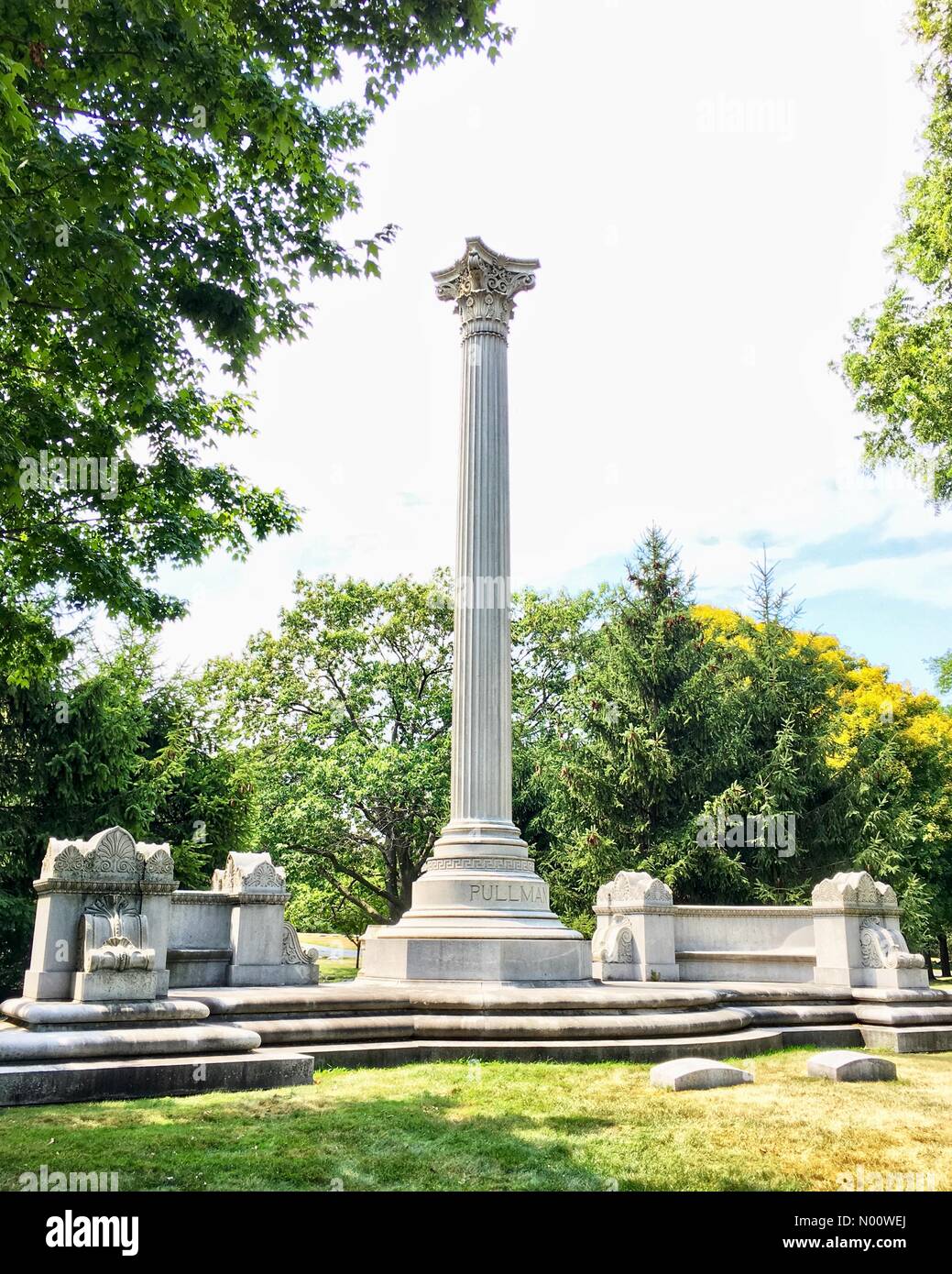 George pullman gravesite hi-res stock photography and images - Alamy