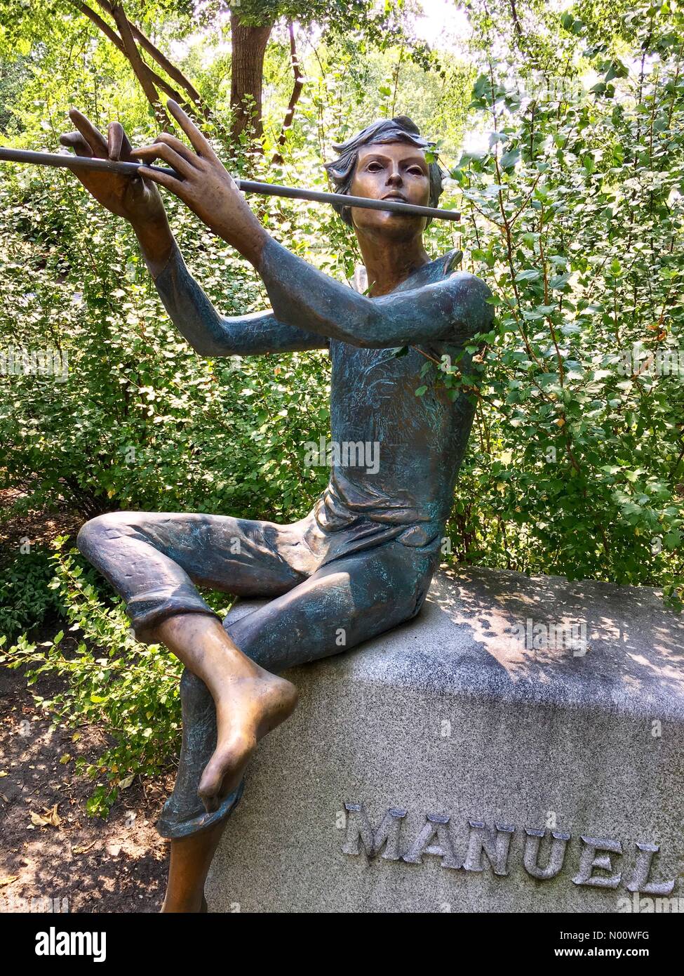 Dr christopher d manuel hi-res stock photography and images - Alamy