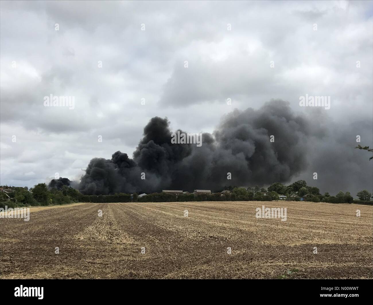 Car yard fire hi-res stock photography and images - Alamy