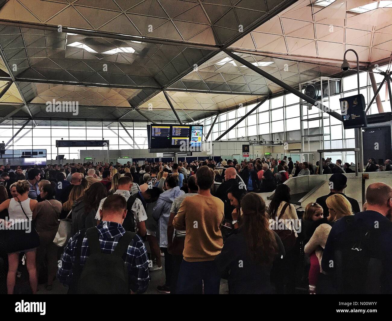 Angry passengers airport hi-res stock photography and images - Alamy