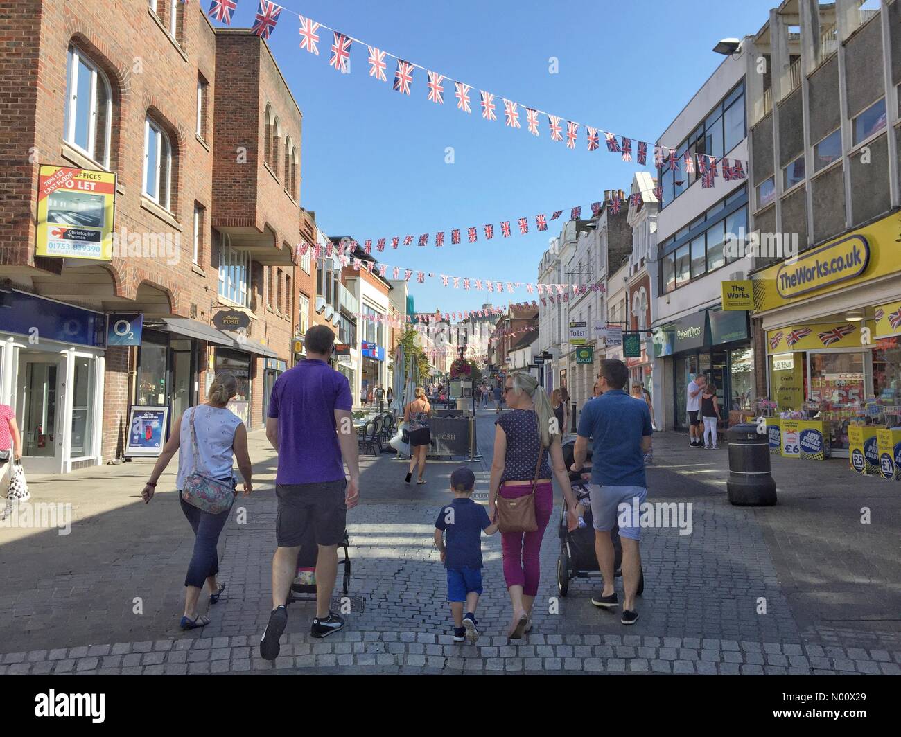 UK Weather - Sunny and warm with blue skies as people amble down ...