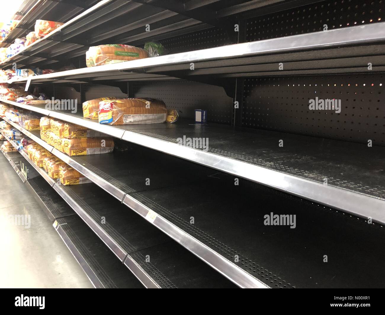 Wal mart neighborhood market hi-res stock photography and images - Alamy