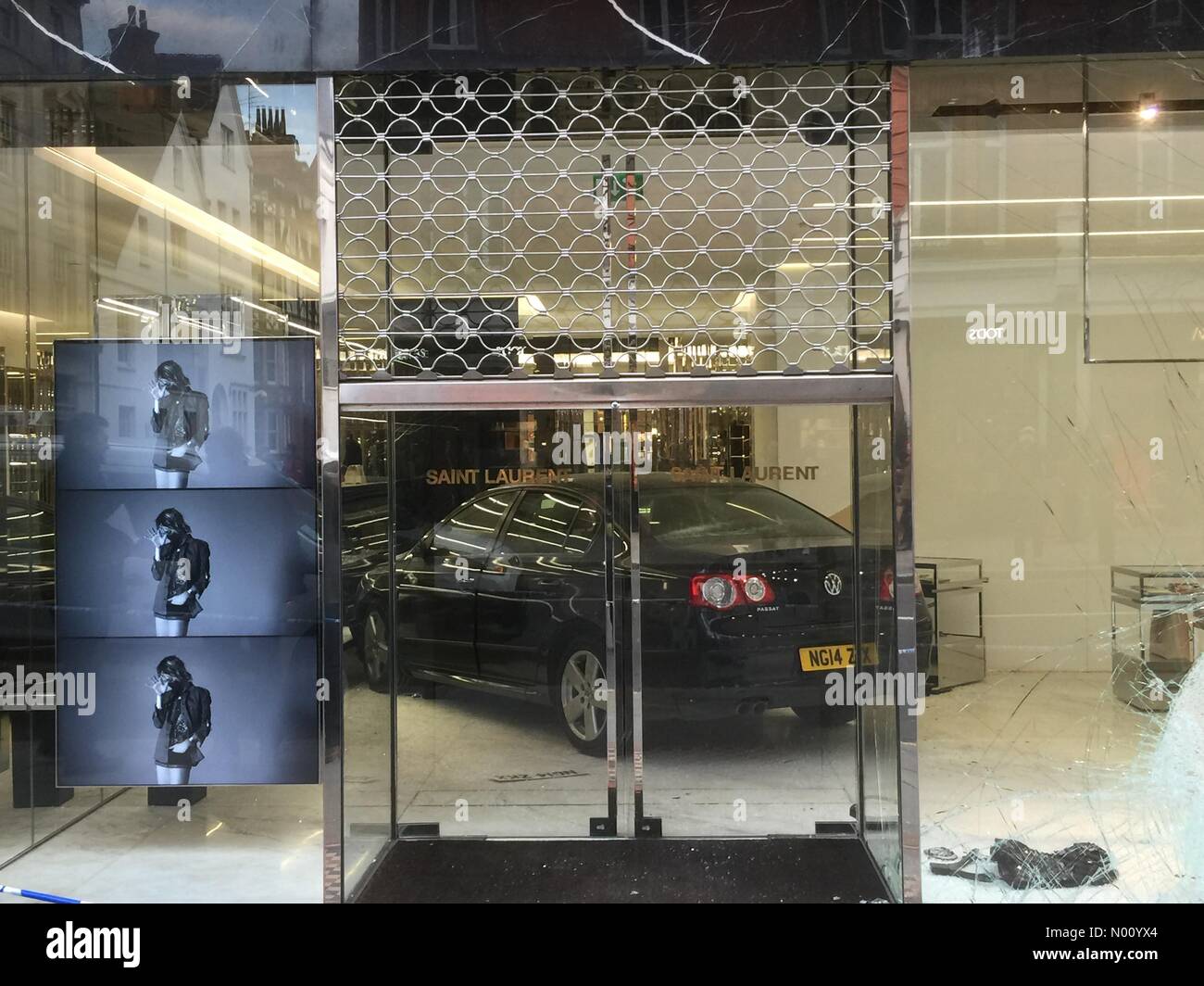 Raid car hi-res stock photography and images - Alamy