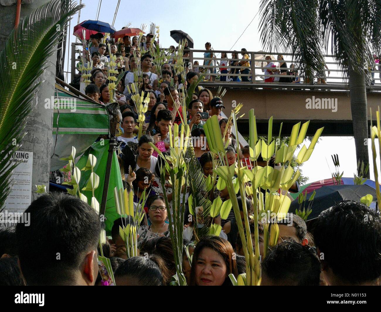 Catholic filipino catholics philippines hi-res stock photography and ...