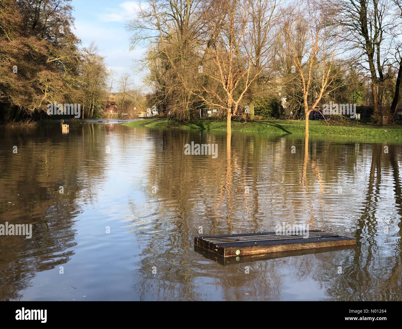 Flooding in guildford hi-res stock photography and images - Alamy