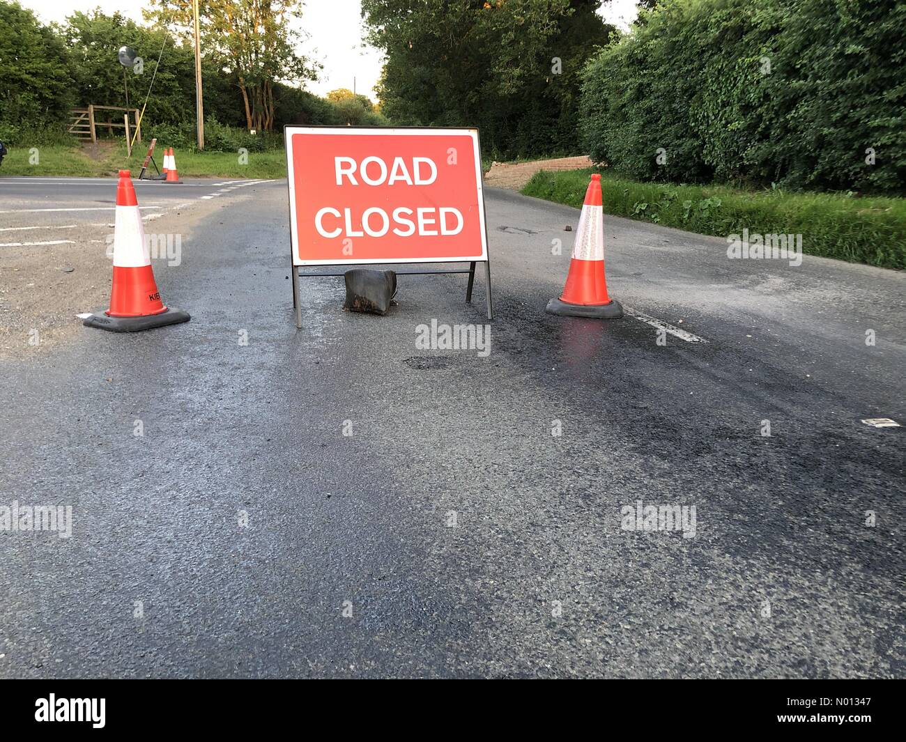 Melted tarmac heat hi-res stock photography and images - Alamy