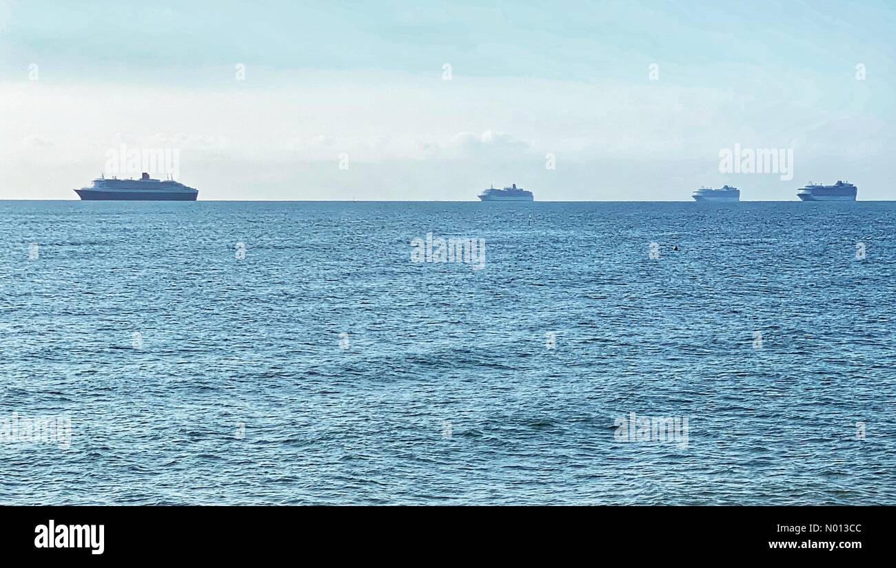 Empty cruise hi-res stock photography and images - Alamy
