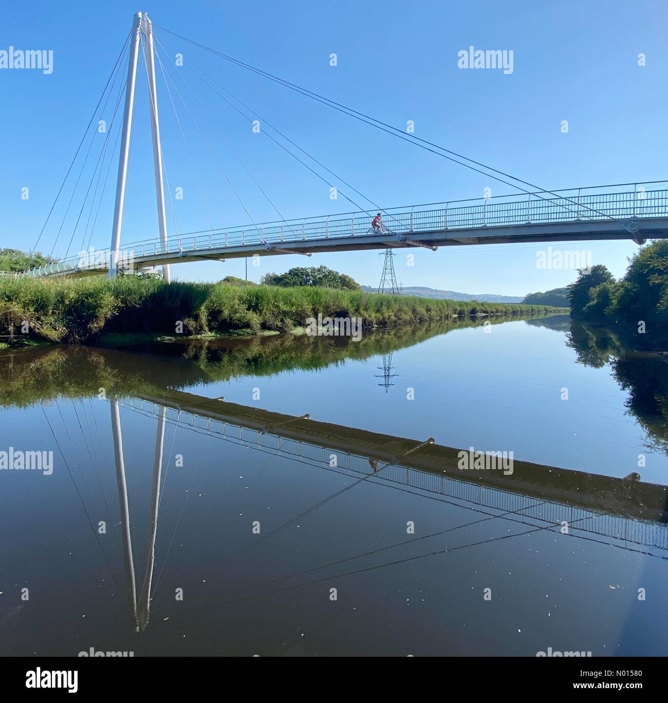 Newton Abbot, Devon, UK. 16th July, 2021. UK Weather: Clear blue skies ...
