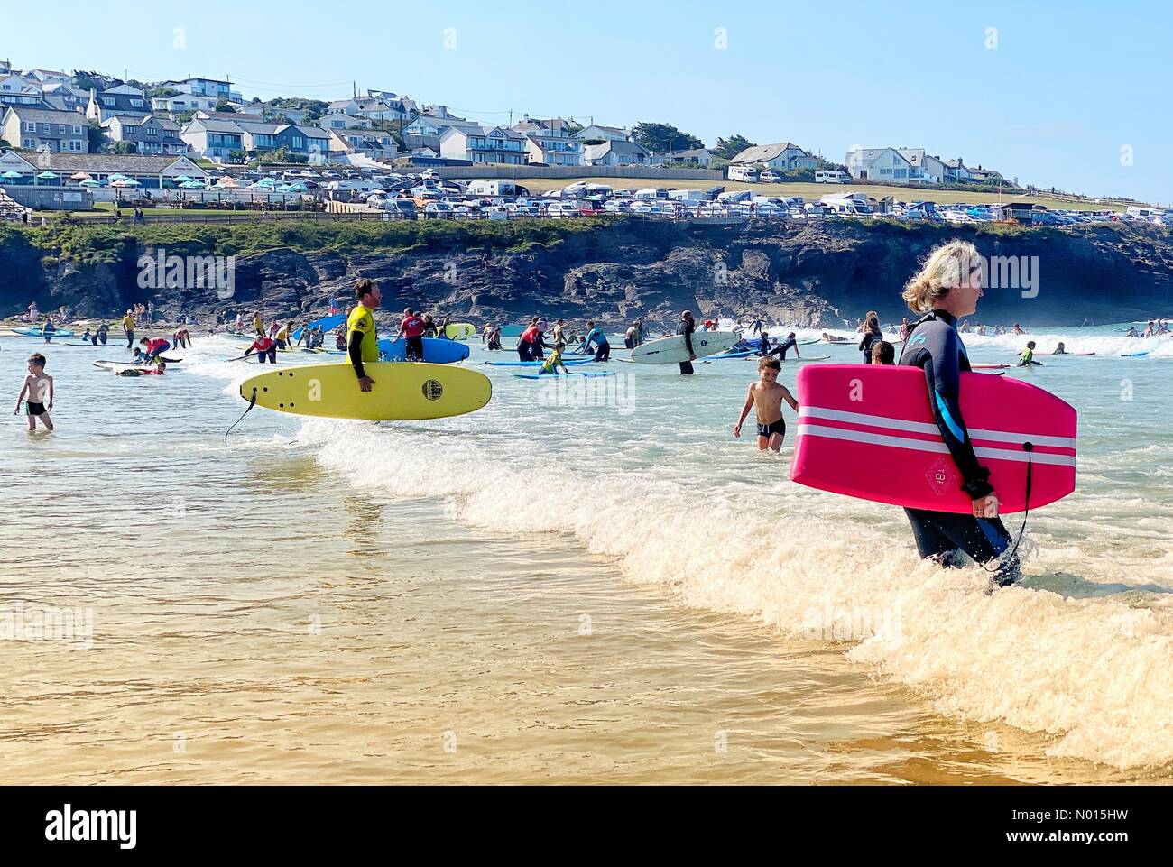 Polzeath beach, Cornwall, UK. 29th Aug 2021. UK Weather: Busy Polzeath ...