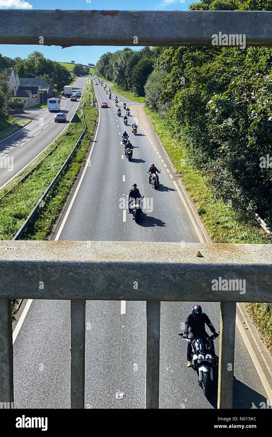 Dean Prior, Devon, UK. 19th Sept 2021. NHS Ride of Thanks hundreds of ...