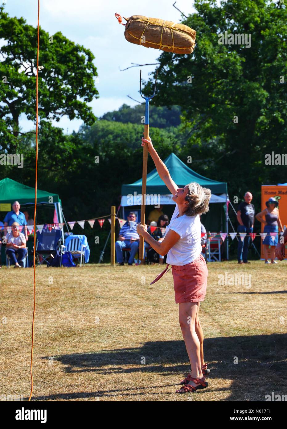 Christow, Devon, UK. 20th Aug 2022. Ladies sheaf toss at Christow show ...