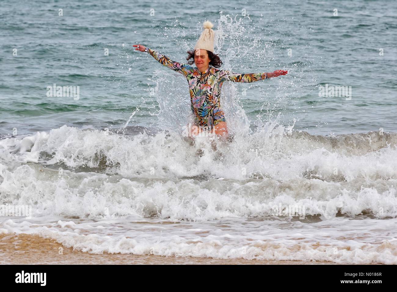 Carbis Bay, Cornwall, UK. 3rd March, 2023. UK Weather: Freezing fun dip ...