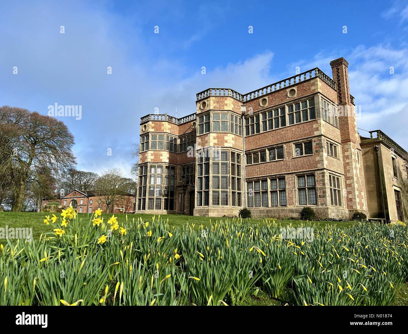 UK Weather: Sunny in Chorley, Lancashire. Sunny spring morning at ...